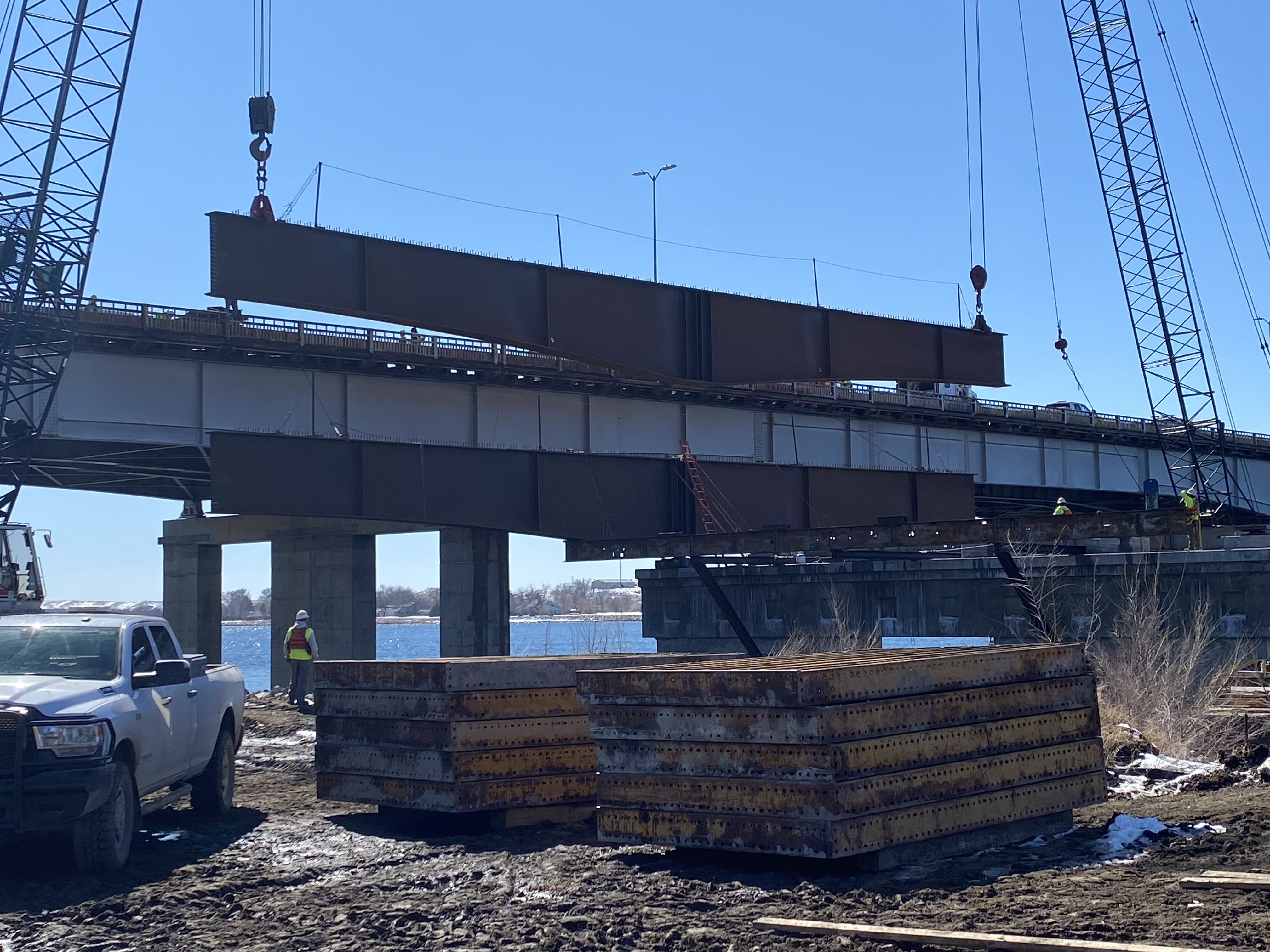 Your resource for continuous updates on the Pierre-Fort Pierre Bridge ...