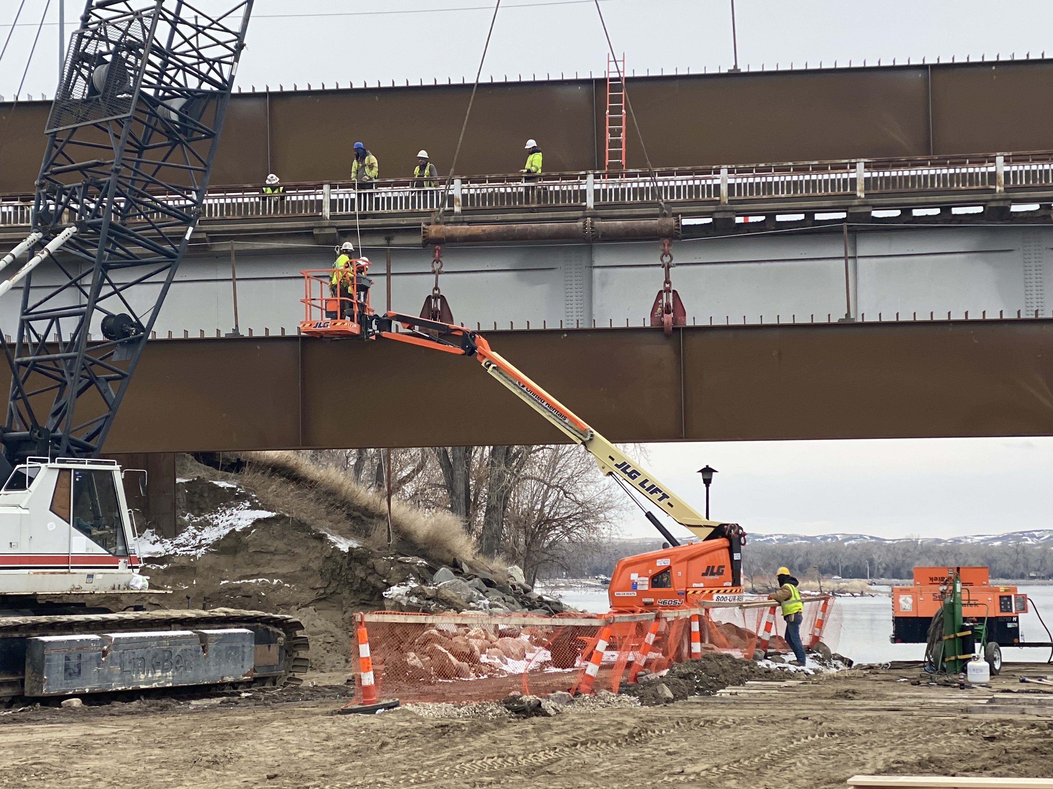 Your resource for continuous updates on the Pierre-Fort Pierre Bridge ...
