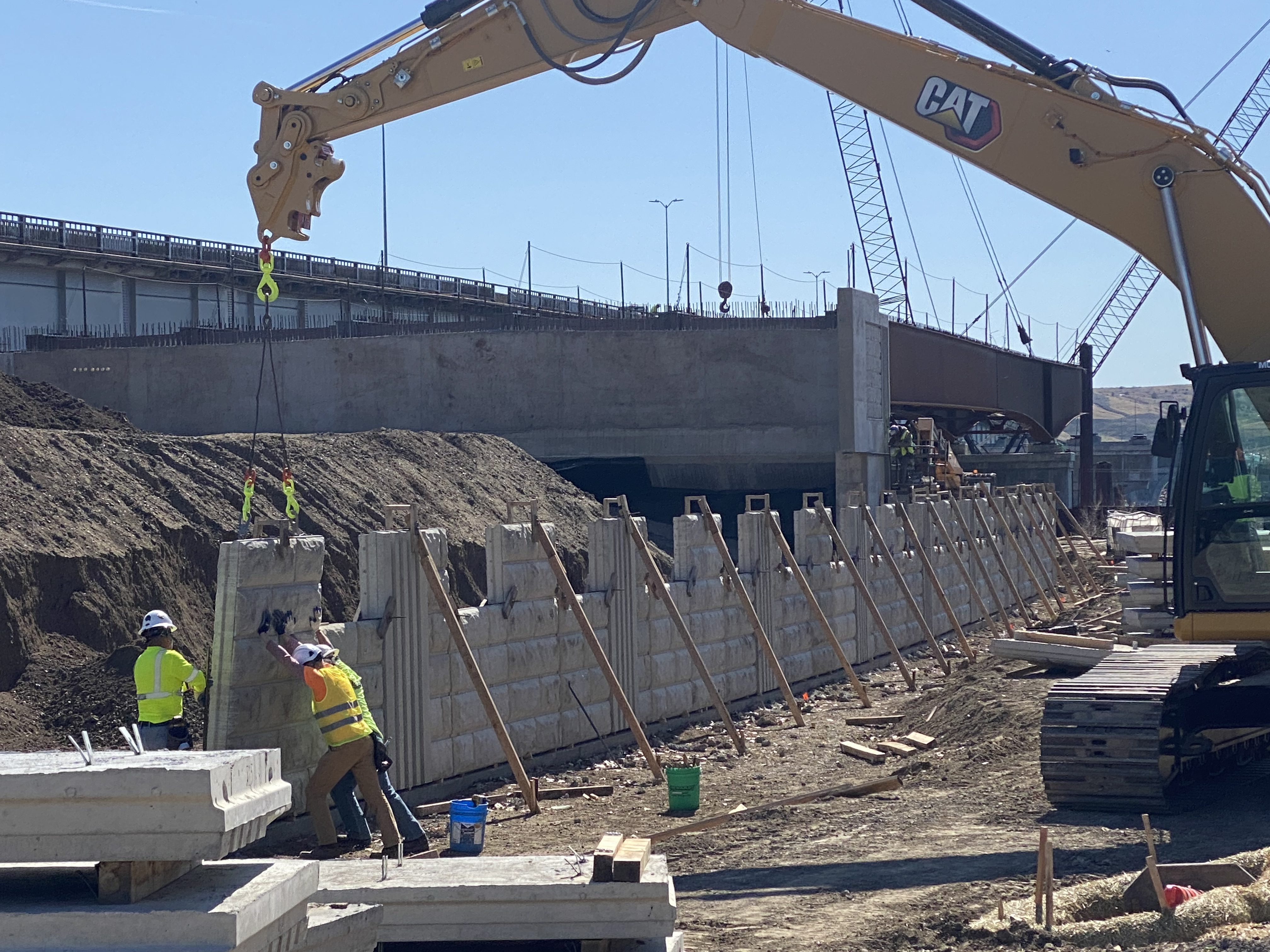 Your resource for continuous updates on the Pierre-Fort Pierre Bridge ...